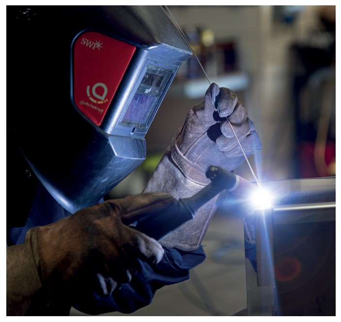 THE WOW FACTOR | Pool and Spa Scene