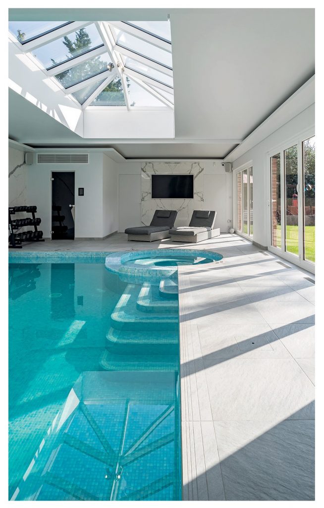 THE BEST OF BOTH WORLDS | Pool and Spa Scene